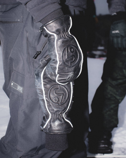 PUBLIC X HOWL – PUBLIC snowboards