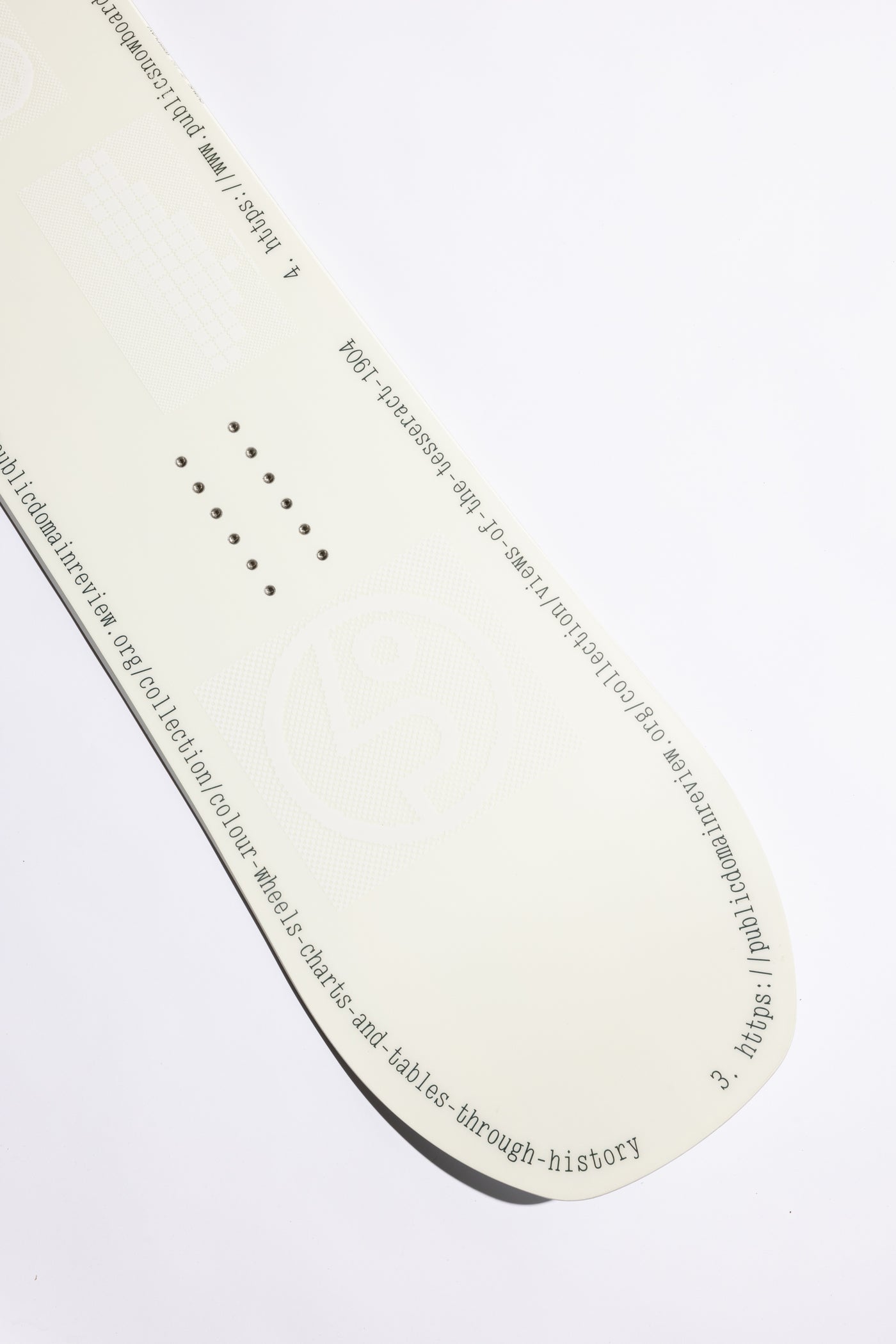 PUBLIC Display – PUBLIC snowboards